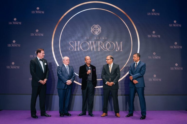 Robert Dallimore, Andreas Stalder, Arun Saraf, Sunjae Sharma, Varun ...