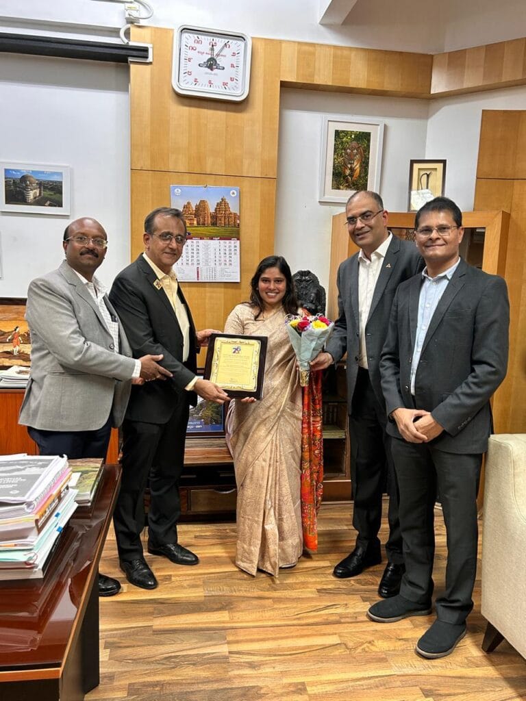 TAAI honours Smt. Salma Fahim with the prestigious WOW Award