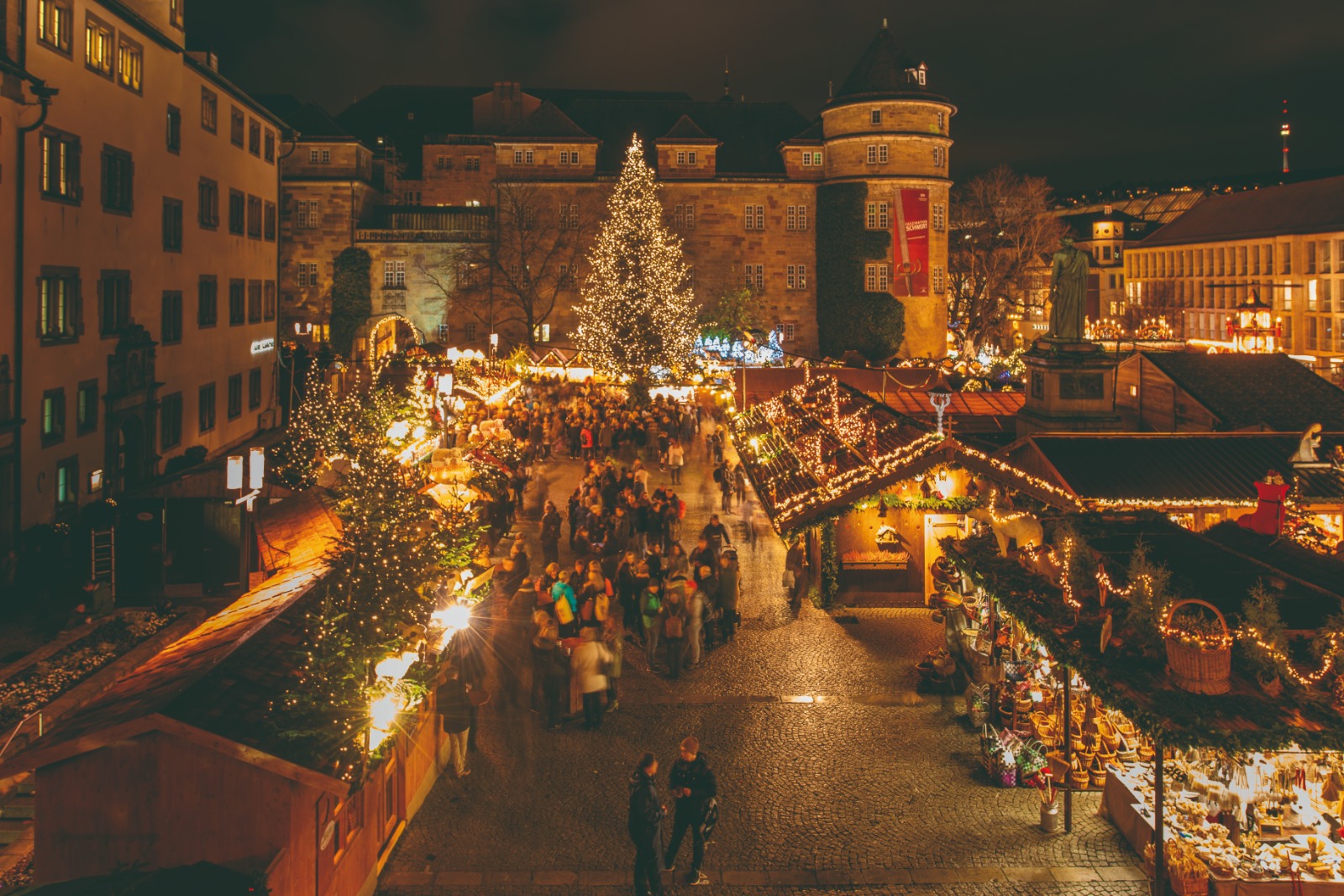 Outletcity Metzingen welcomes the festive season